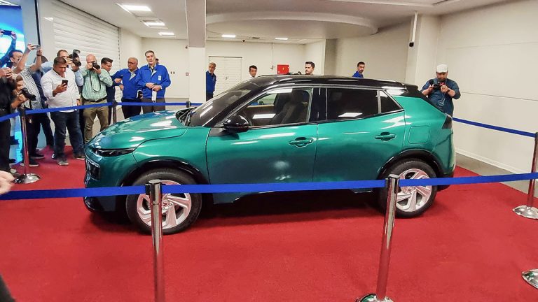 Introducing Reera Crossover Iran Khodro - IR-LuxeCars